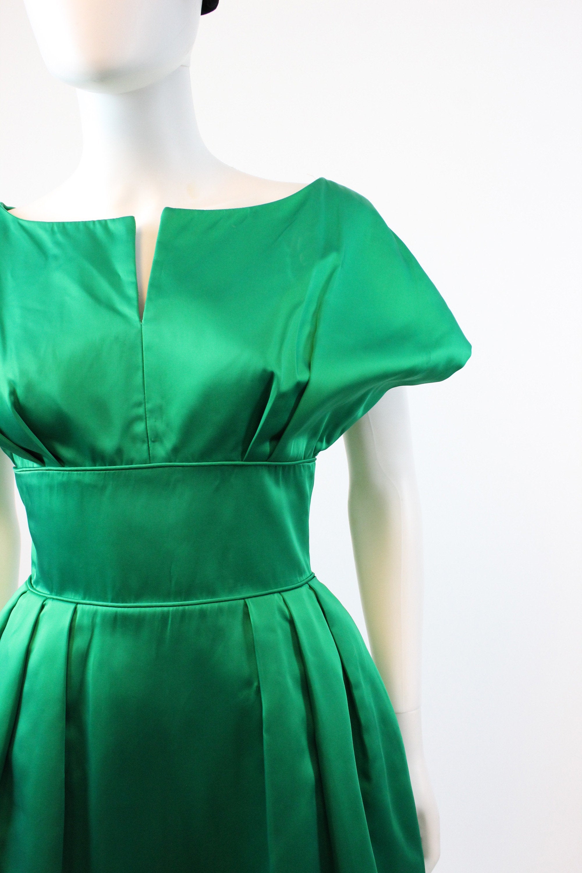 1950s Mitzi Morgan green satin dress xs | new fall – Napa Valley Vintage